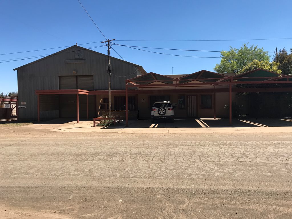 For Sale - Ubique Auctioneers