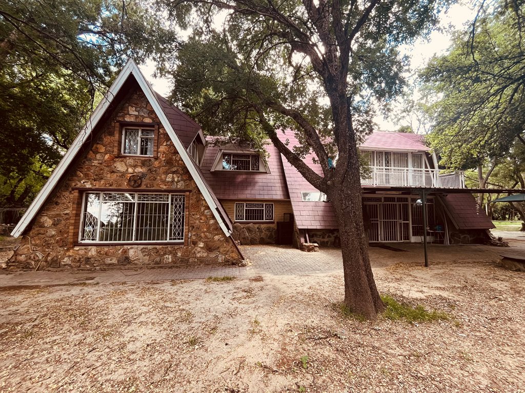 VAAL RIVER - RIVER FRONT PROPERTY [21HA] - Ubique Auctioneers